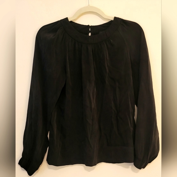 Universal Standard | Tops | Universal Standard Blouse 24 | Poshmark